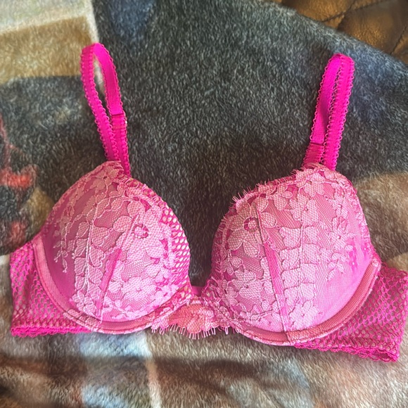 Victoria's Secret | Intimates & Sleepwear | Victorias Secret Bra 32a 02 ...
